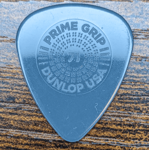 Dunlop Delrin 500 Prime Grip .71 - Pickfetish: Pick Reviews and Guide.